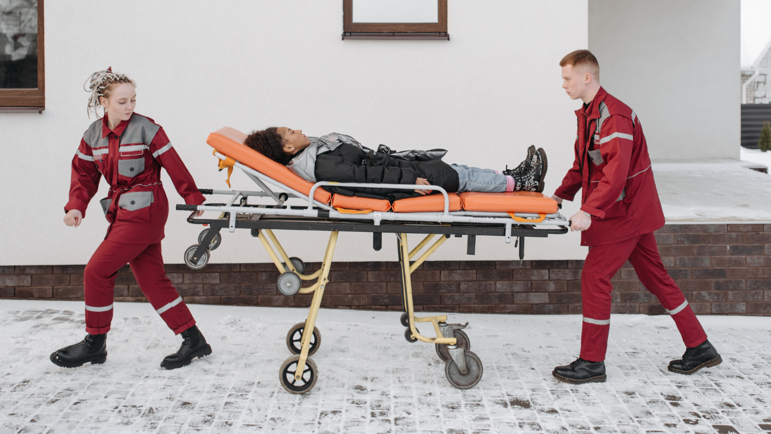 How to Become a Paramedic (Apprenticeship, Salary, Jobs)